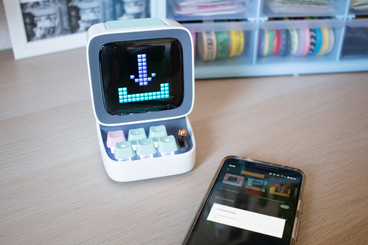 Divoom Ditoo Bluetooth speaker : test & review in pictures